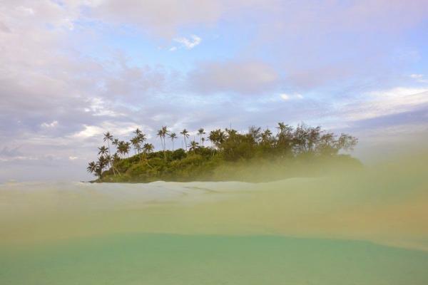 Lagoon Life in Rarotonga, Cook Islands - Photo Tips, Creative ...