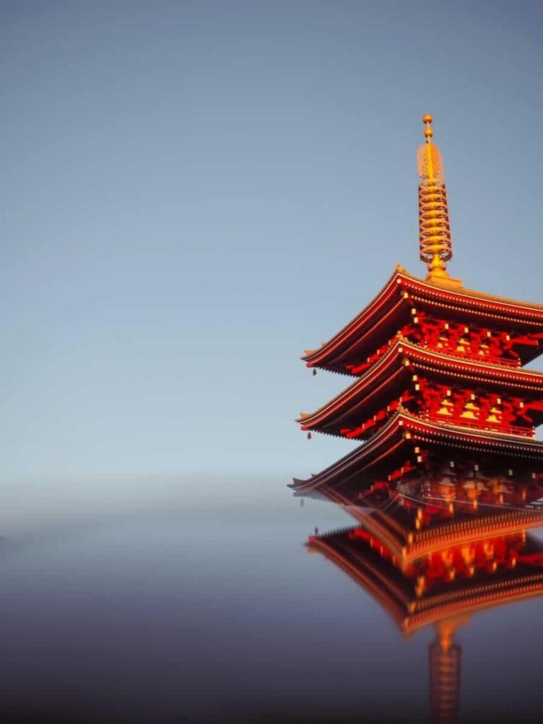 Photographing Sunrise in Tokyo at Sensoji Temple, Asakusa